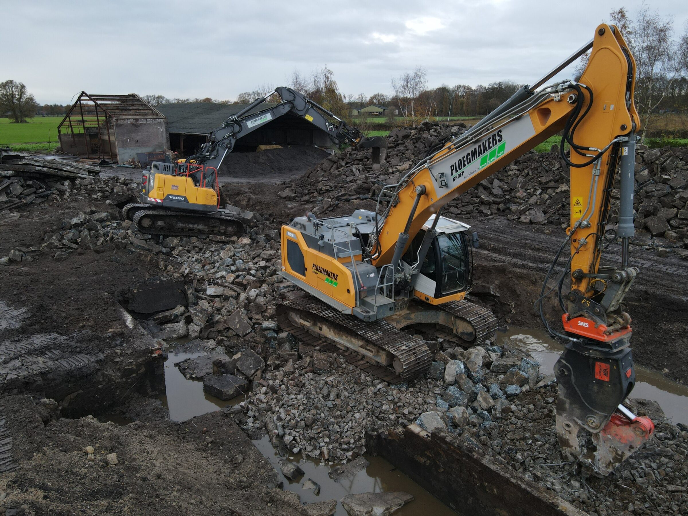 Slopen stallen en terreinverharding St. Anthonis - Ploegmakers Groep